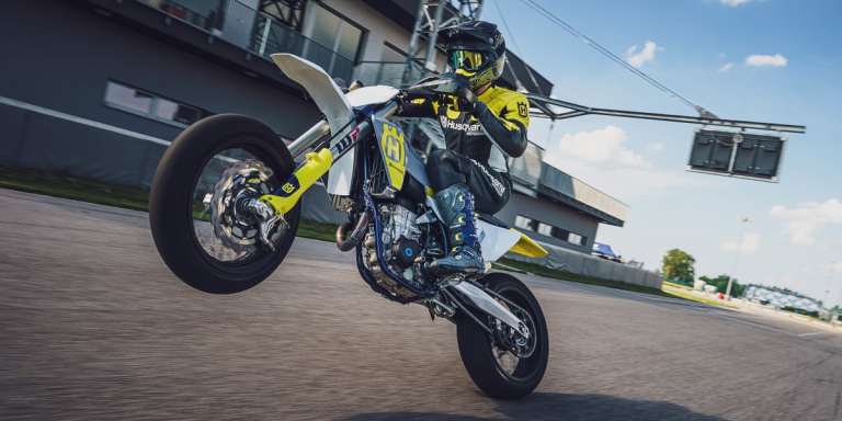 Supermoto - Read all about this type of motorcycle - Bikerblog