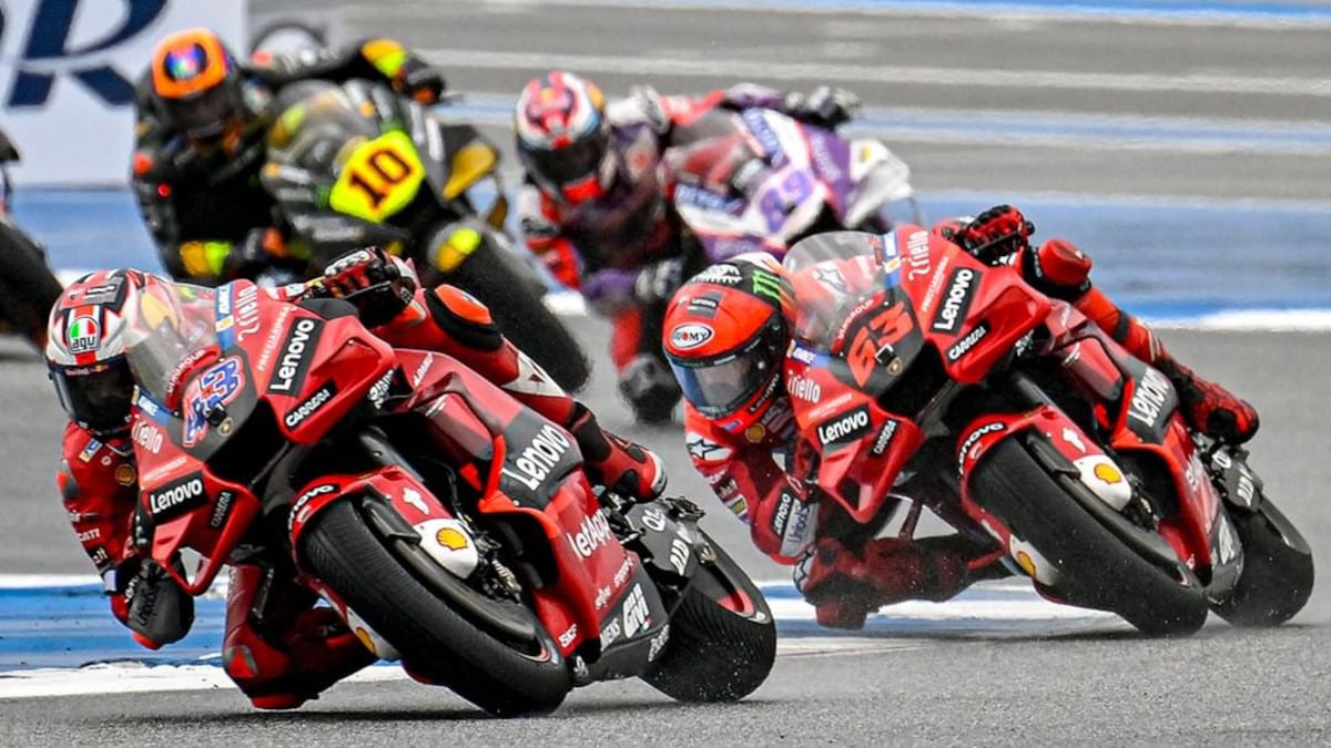 V4 Bikes - Why they are faster than in-line 4s - Motorcycle Blog